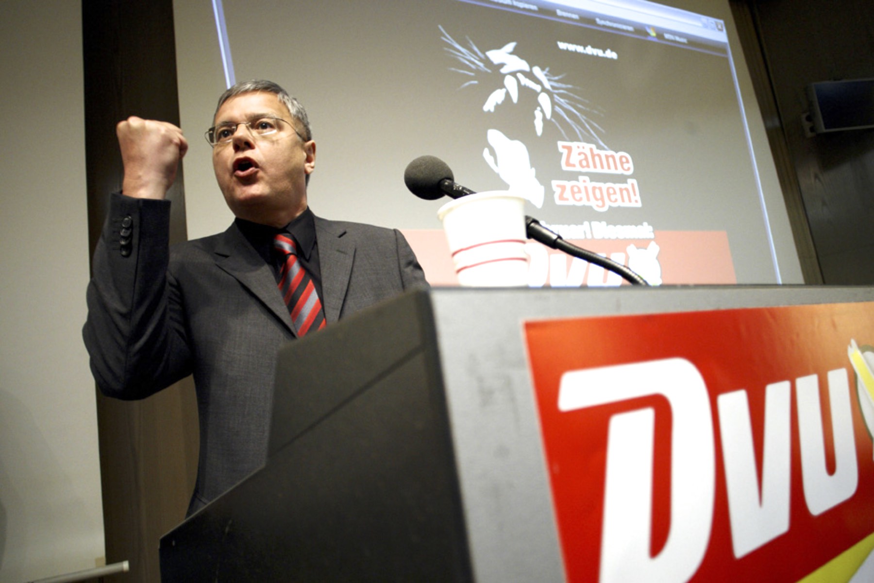 der rechte rand -- Sie sortieren sich zurecht - der rechte rand